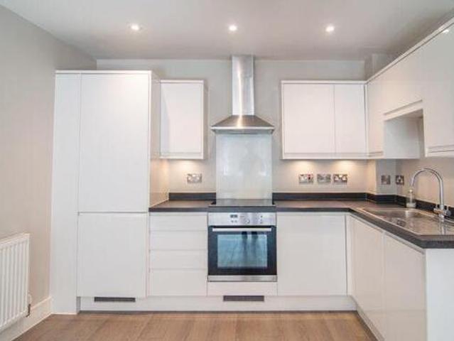 2 Bedroom Apartment For Sale In Bristol