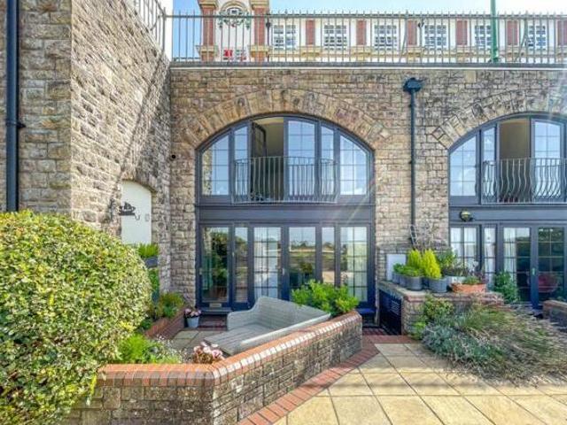 2 Bedroom Apartment For Sale In Bristol, Somerset