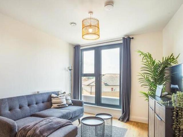 2 Bedroom Apartment For Sale In Bristol, Somerset
