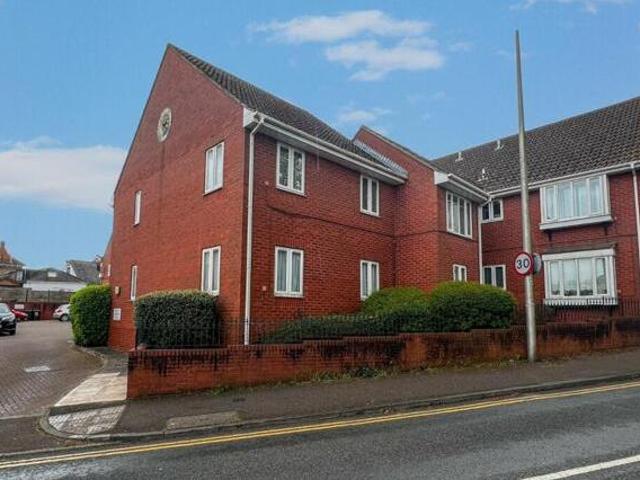 2 Bedroom Apartment For Sale In Bristol, Somerset
