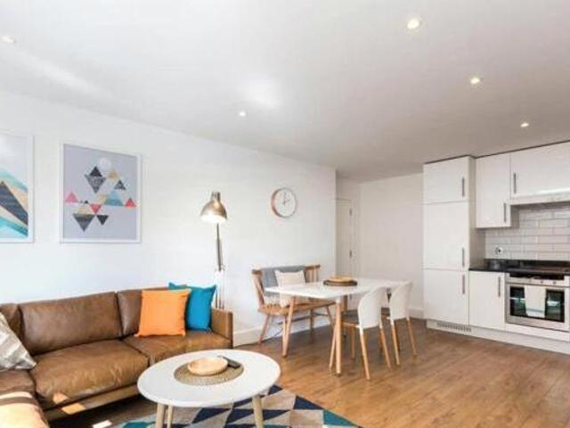 2 Bedroom Apartment For Sale In Britton Street, London