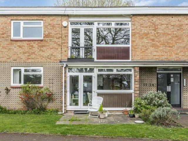 2 Bedroom Apartment For Sale In Bromley