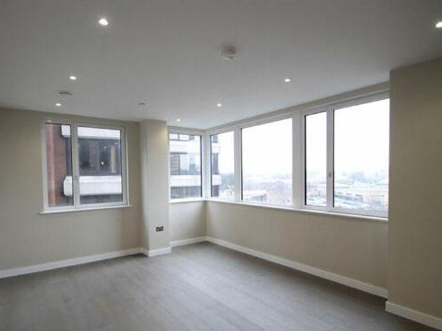 2 Bedroom Apartment For Sale In Bromley