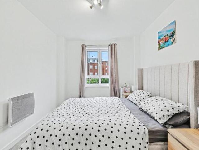 2 bedroom apartment for sale in Broad Street, Northampton, NN1