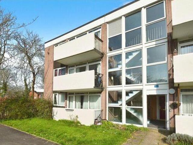 2 Bedroom Apartment For Sale In Broadwater Road, Romsey