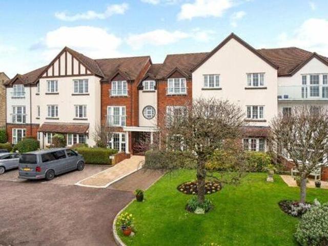 2 Bedroom Apartment For Sale In Broadway, Worcestershire