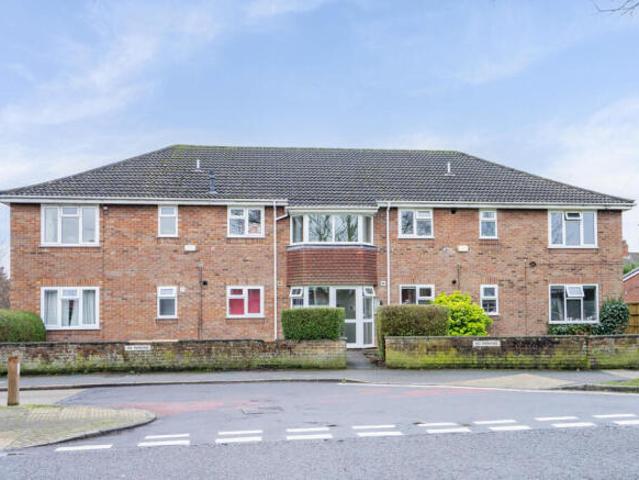 2 bedroom apartment for sale in Broadway, York, YO10