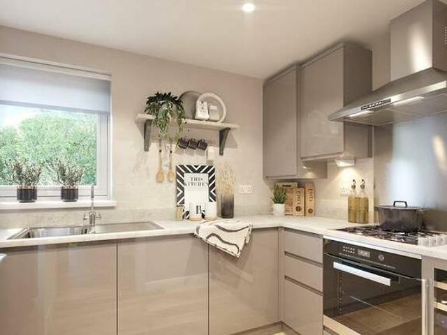 2 bedroom apartment for sale in Broughton Crossing Aylesbury HP22