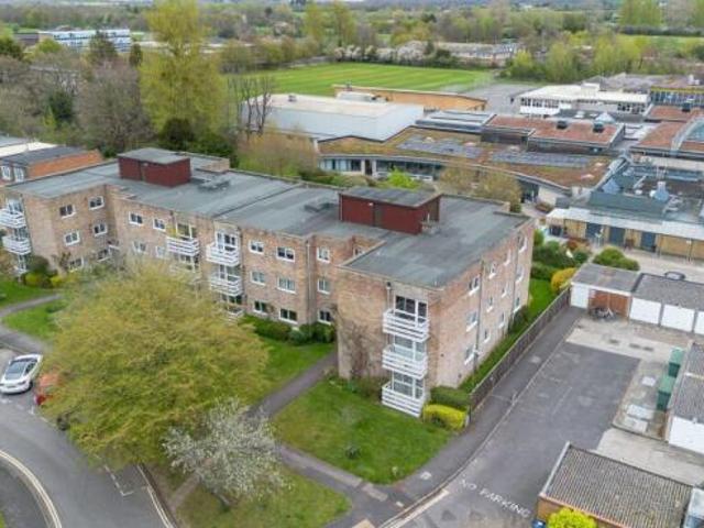2 bedroom apartment for sale in Cunliffe Close, Oxford, OX2