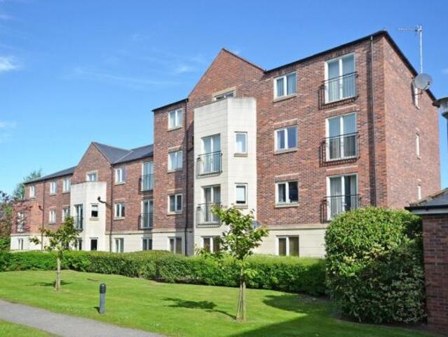 2 bedroom flat for sale in Curlew House, Elvington Terrace, York, YO10