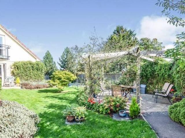 2 bedroom apartment for sale in Cabot Court Bath Road Longwell Green Bristol BS30