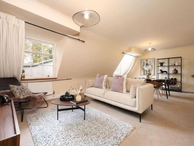 2 bedroom apartment for sale in Caledonia Place | Clifton, BS8