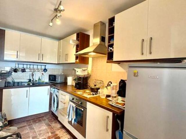 2 bedroom apartment for sale in Cambrai Close, Lincoln, LN1