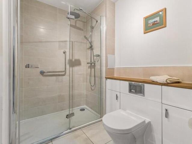 2 bedroom apartment for sale in Canniesburn Drive, Bearsden, G61