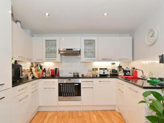 2 Bedroom Apartment For Sale In Canary Wharf