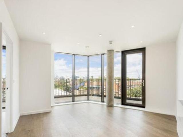 2 Bedroom Apartment For Sale In Canary Wharf, London