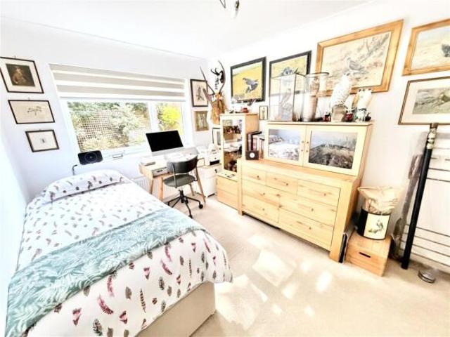 2 bedroom apartment for sale in Canford Cliffs Road, Canford Cliffs, Poole, BH13