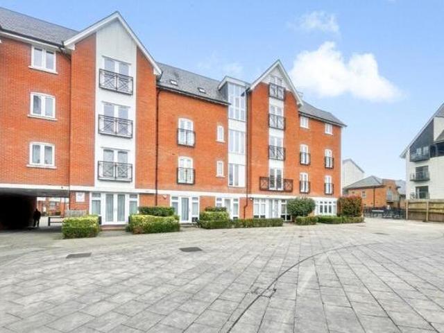 2 Bedroom Apartment For Sale In Canterbury, Kent
