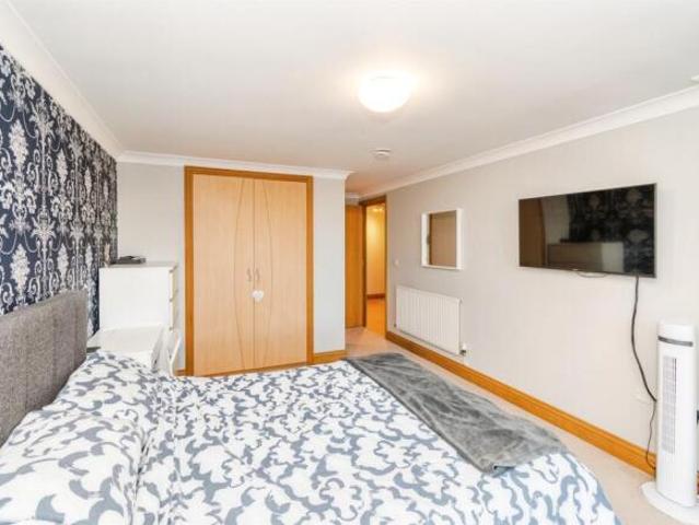 2 bedroom apartment for sale in Canute Road, Southampton, SO14