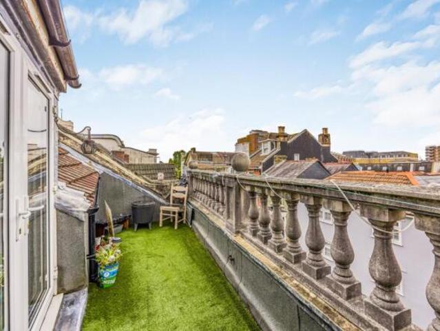 2 bedroom apartment for sale in Castle Road, Southsea, Hampshire, PO5