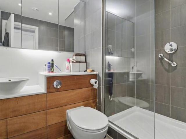 2 bedroom penthouse for sale in Castlegate, Chester Road, Castlefield, M15