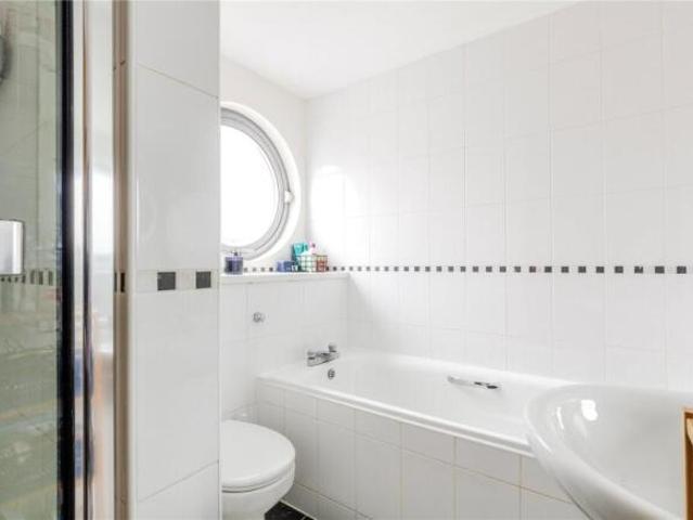 2 bedroom apartment for sale in Capricorn Place, Hotwell Road, Bristol, BS8