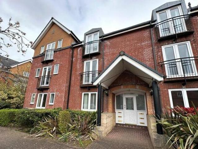 2 Bedroom Apartment For Sale In Cardiff Bay, Cardiff