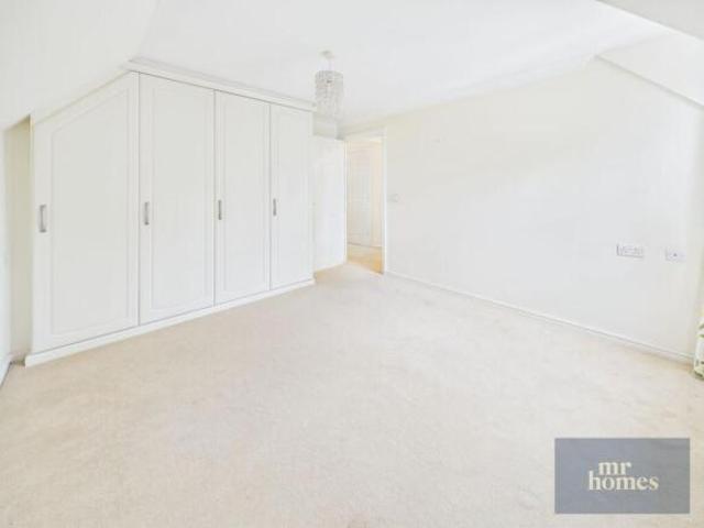 2 bedroom apartment for sale in Cardiff Road, Llandaff, Cardiff, CF5