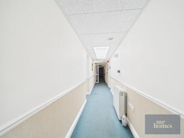 2 bedroom apartment for sale in Cardiff Road, Llandaff, Cardiff, CF5