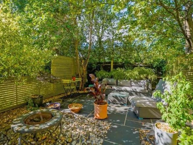 2 bedroom apartment for sale in Cator Road, Sydenham, London, SE26