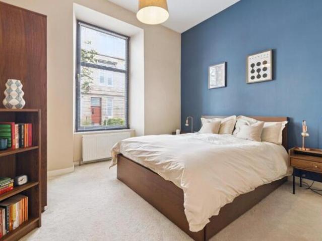 2 bedroom apartment for sale in Cathkin Road, Langside, Glasgow, G42