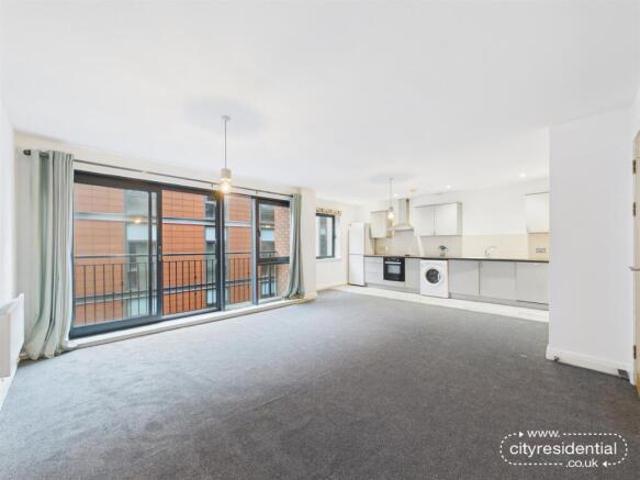 2 bedroom apartment for sale in Central Gardens, Liverpool, L1