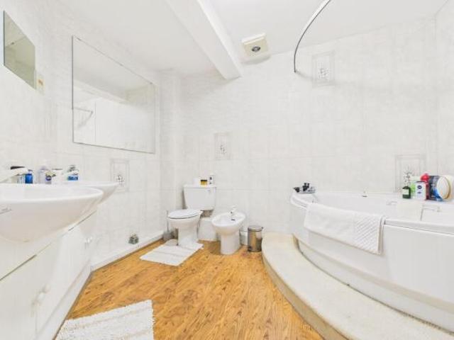 2 bedroom apartment for sale in Chandlers Quay, St Peters Basin, Newcastle upon Tyne, NE6