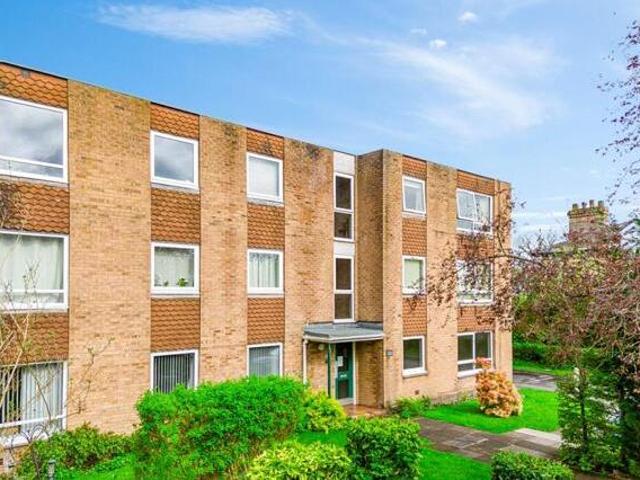 2 Bedroom Apartment For Sale In Cheadle, Cheshire
