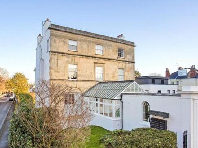 2 Bedroom Apartment For Sale In Cheltenham