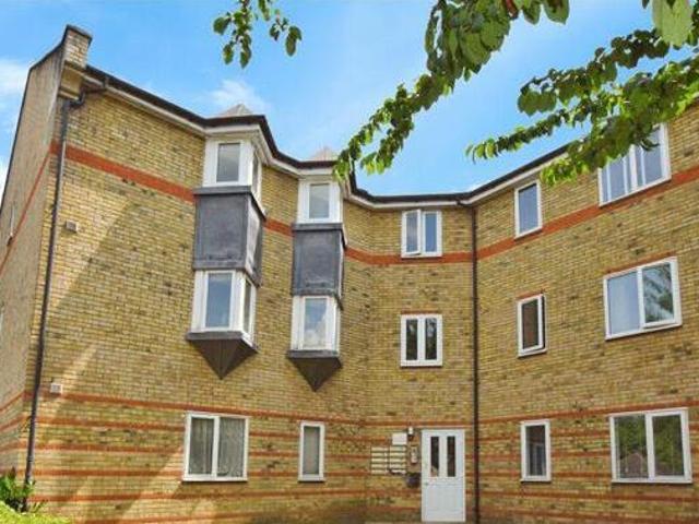 2 Bedroom Apartment For Sale In Chelmsford