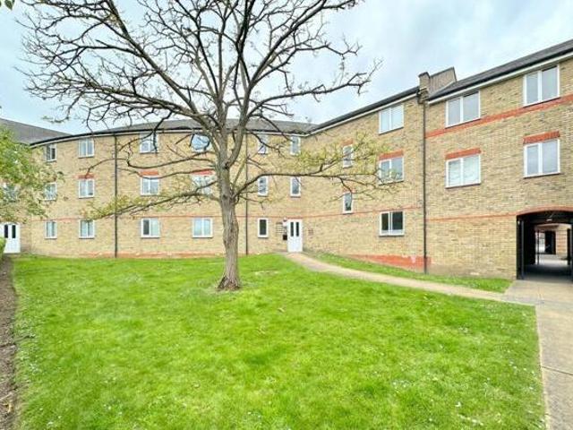 2 Bedroom Apartment For Sale In Chelmsford