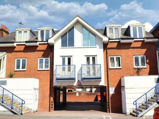 2 Bedroom Apartment For Sale In Chelmsford