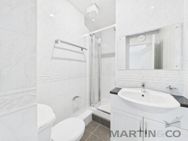 2 bedroom apartment for sale in Chime Square, Central St Albans, AL3