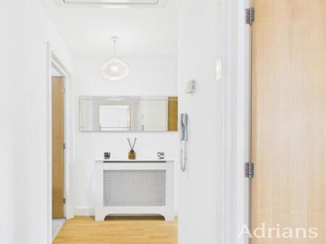 2 bedroom apartment for sale in Chiltern Close, Chelmsford, CM1 2GJ, CM1