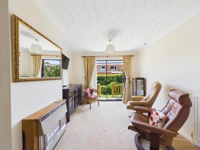 2 bedroom apartment for sale in Church Road, Churchdown, Gloucester, GL3