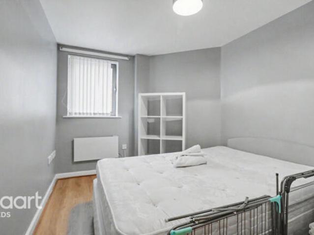 2 bedroom apartment for sale in City Walk, LEEDS, LS11