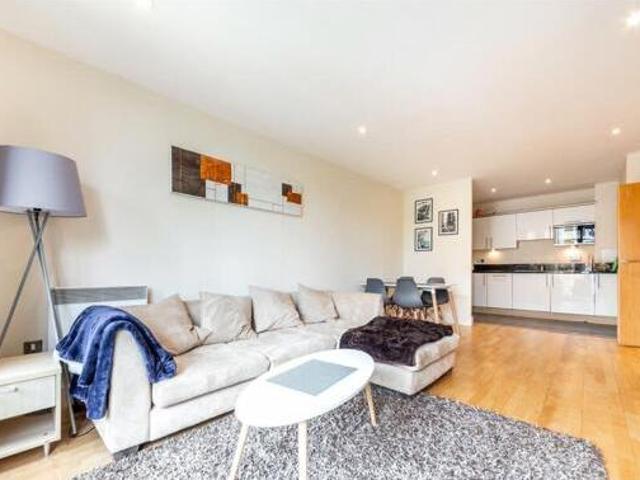 2 Bedroom Apartment For Sale In City Walk, London