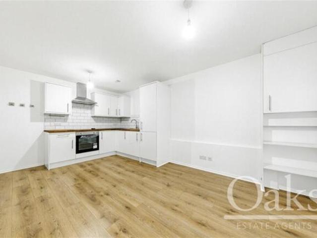 2 bedroom apartment for sale in Claret Gardens, South Norwood, SE25