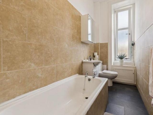 2 bedroom apartment for sale in Clarkston Road, Muirend, Glasgow, G44