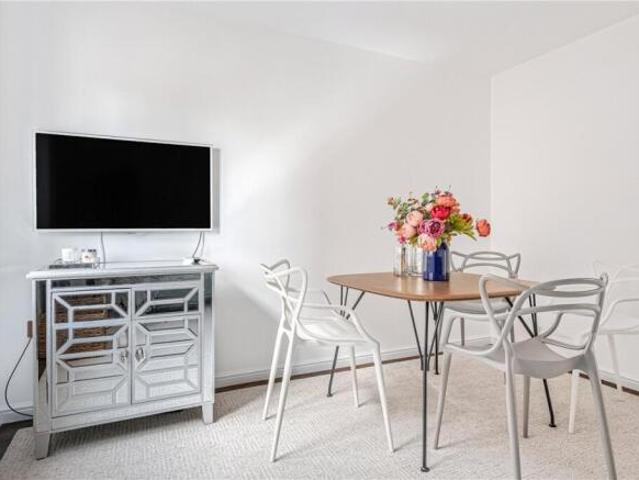 2 bedroom apartment for sale in Clear Water Place, Oxford, Oxfordshire, OX2