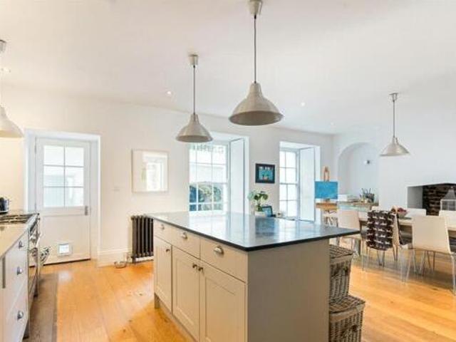 2 Bedroom Apartment For Sale In Clifton, Bristol