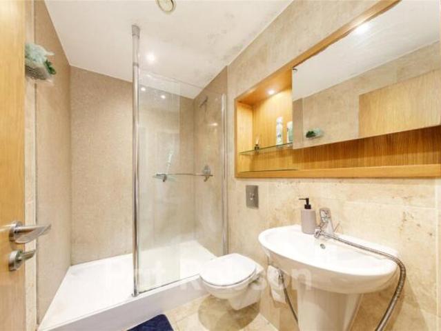 2 bedroom apartment for sale in Close, Newcastle Quayside, Tyne and Wear, NE1