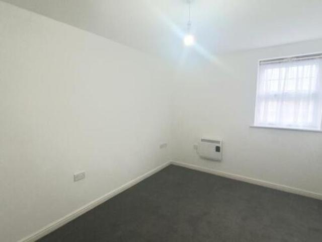 2 bedroom apartment for sale in Close to Burnham Station, SL1