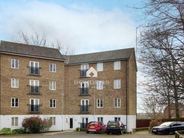 2 Bedroom Apartment For Sale In Close To Station